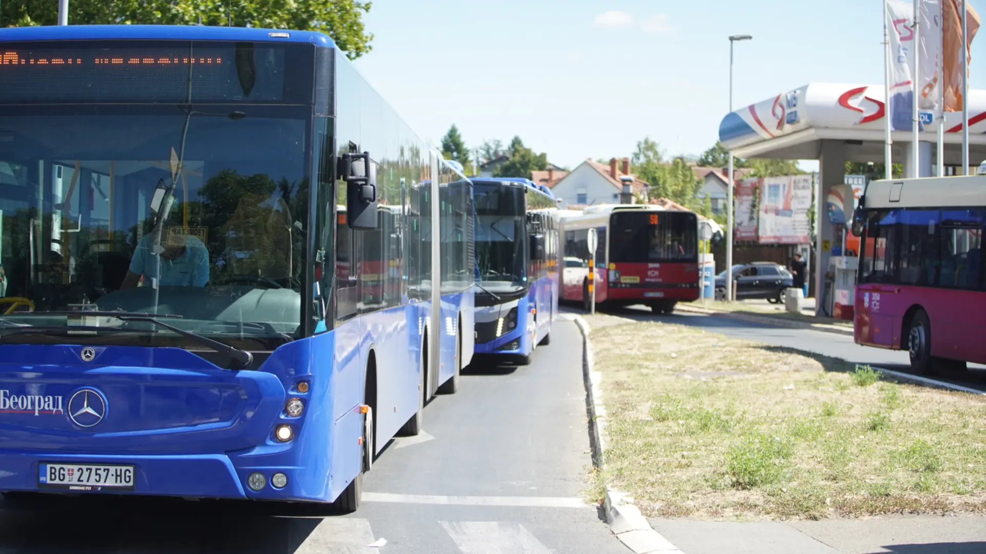 Izmene gradskog prevoza zbog vojne parade u Beogradu: Detaljan spisak svih linija koje menjaju trasu
